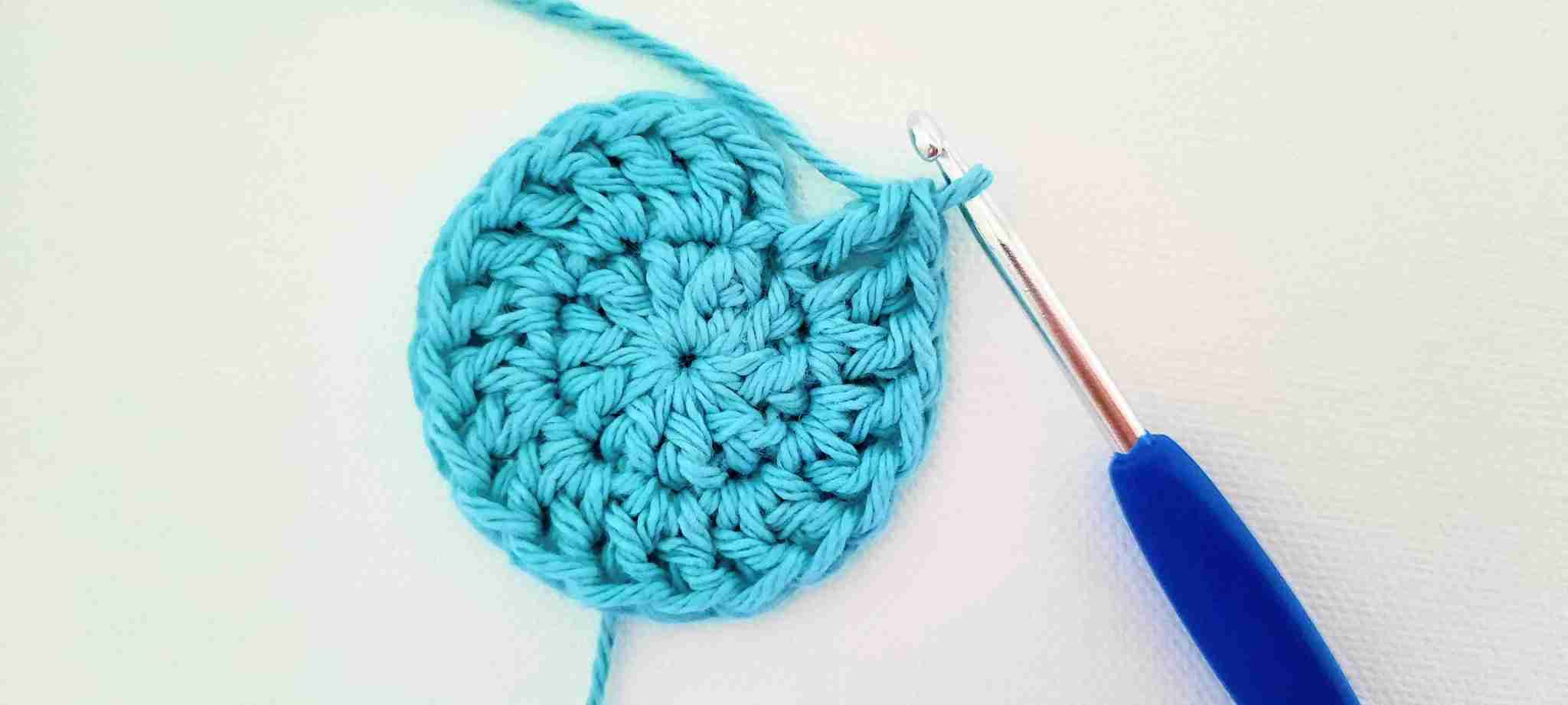 Easy 10-Minute Coaster Crochet Pattern (FREE) – Bonus PDF Gift Tag ...