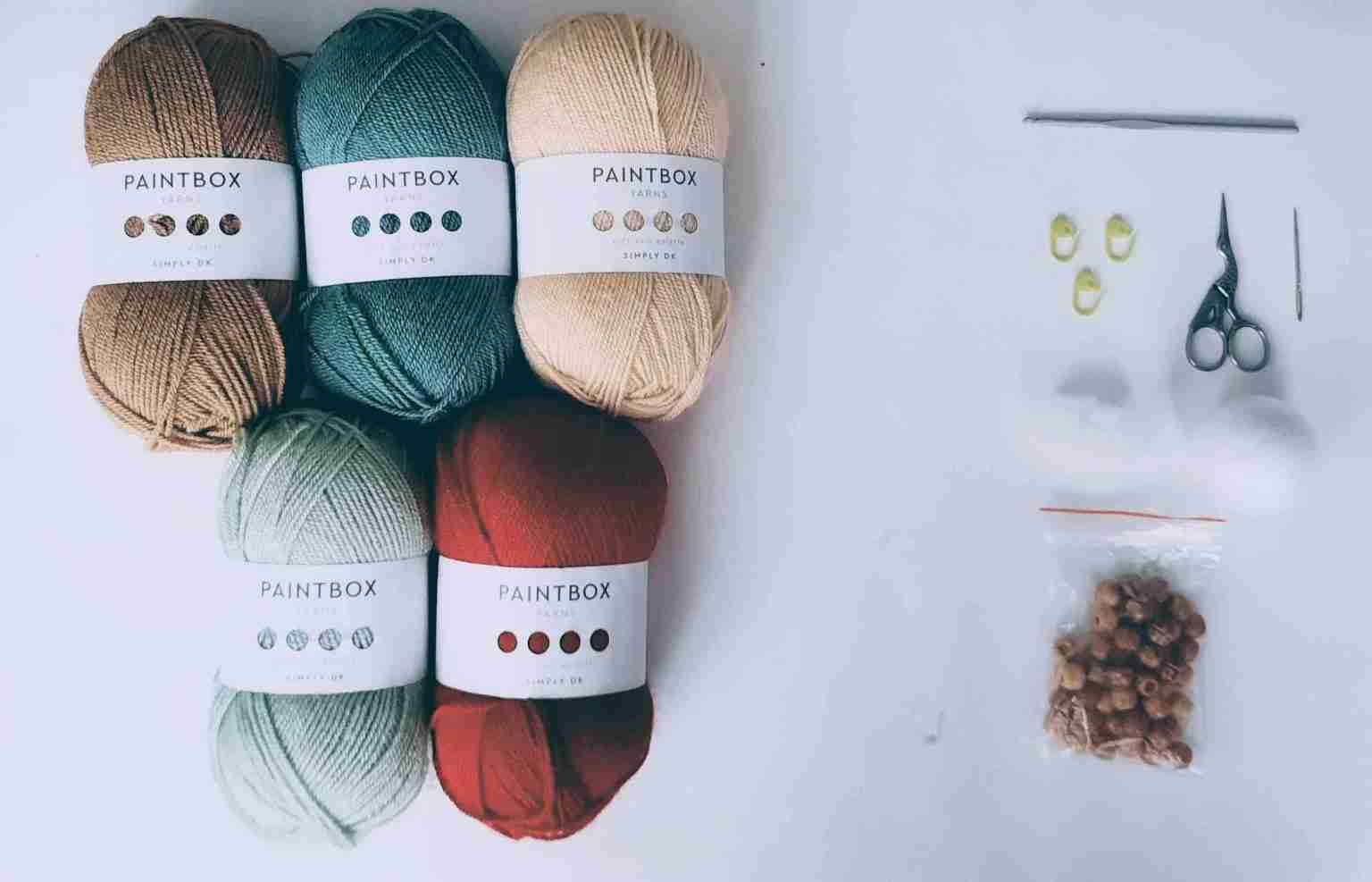 Super Easy Christmas Bauble Crochet Pattern - Start Crochet