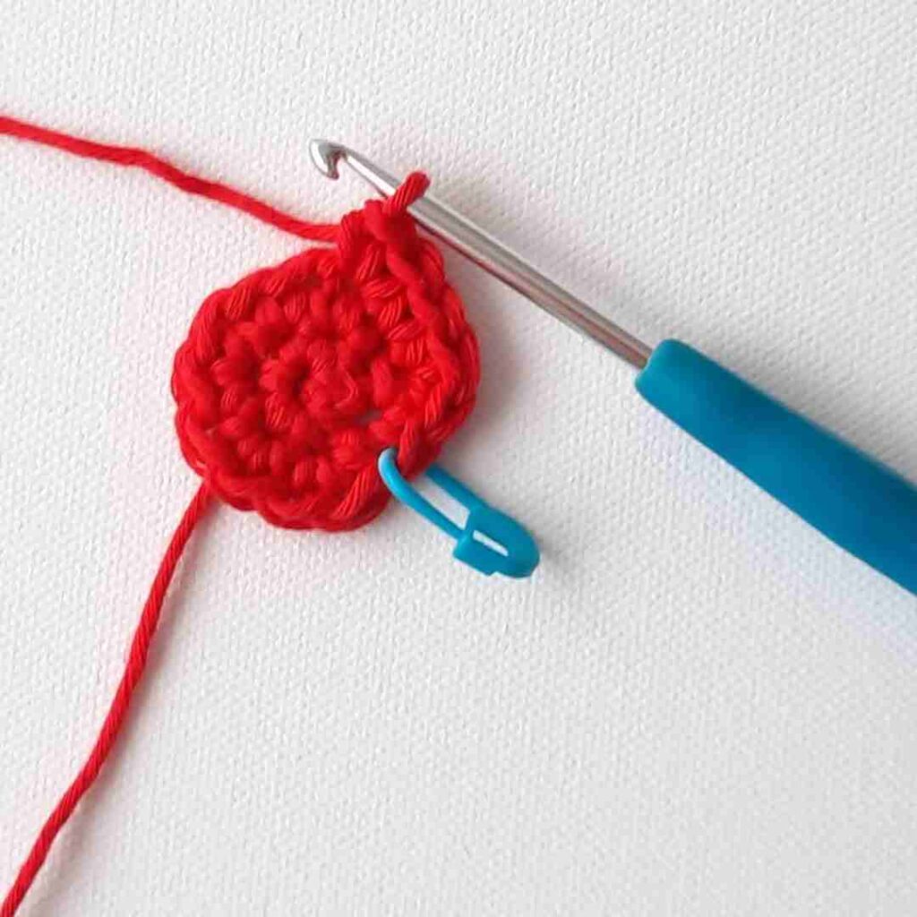 Finger Puppet Googly Eyes Worry Worm Crochet Pattern: Meet Wiggly ...