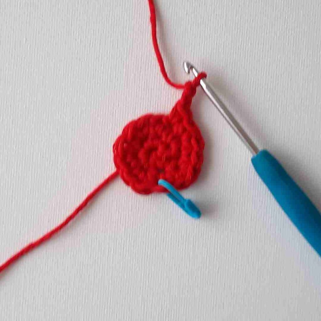 Finger Puppet Googly Eyes Worry Worm Crochet Pattern: Meet Wiggly ...