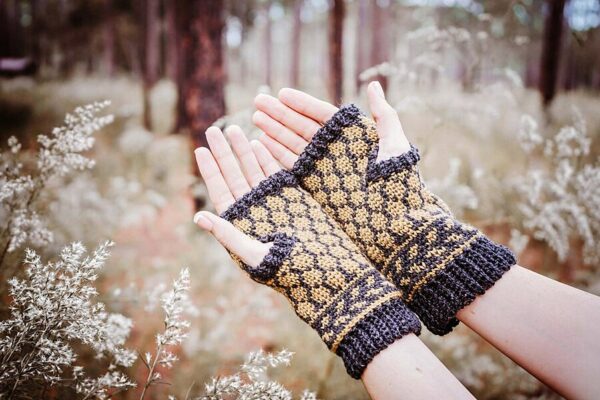 17+ Small Bee Crochet Patterns (Tiny Adorable Treasures To Try)