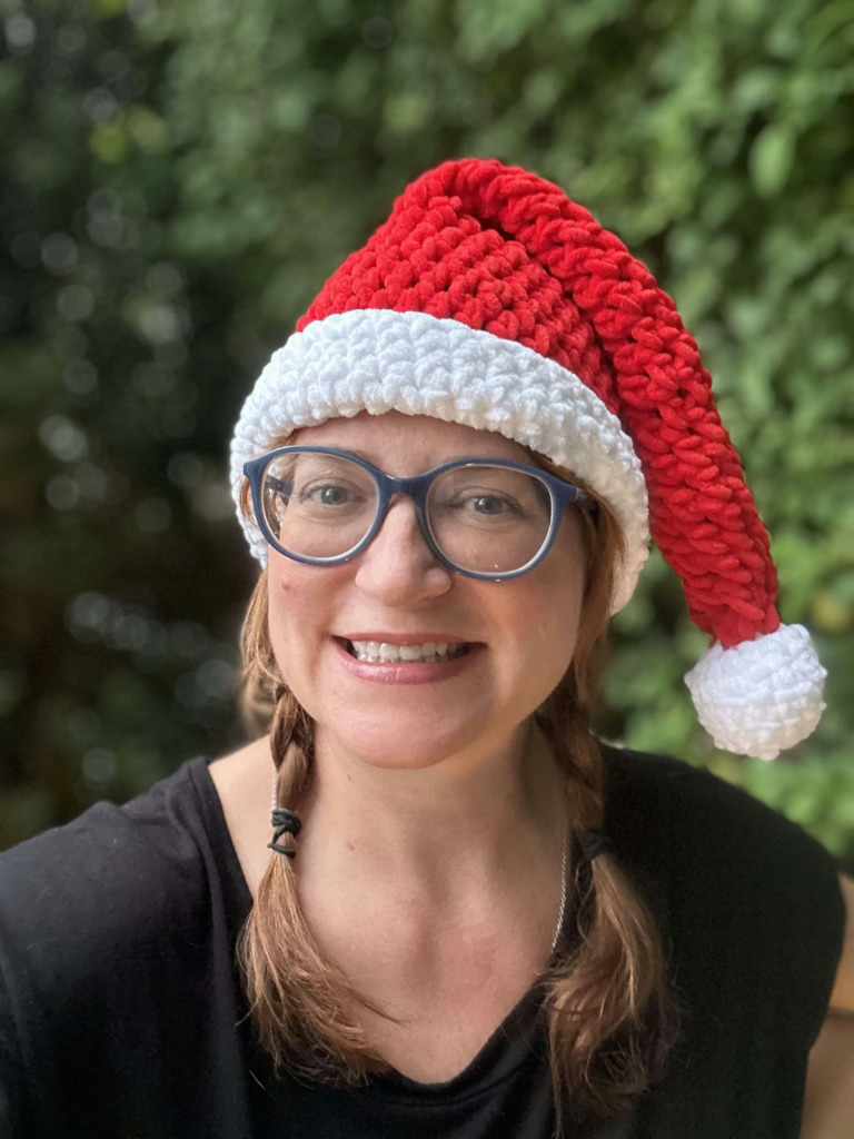 Beat the Clock: Crochet a Cozy Chunky Santa Hat in No Time with This ...