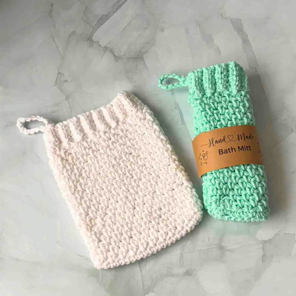 Want a Crochet Bath Mitt That Fits Like a Glove? Try This Beginner ...