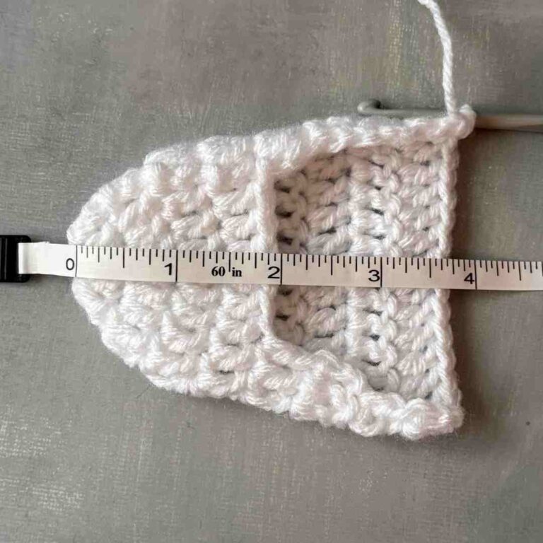 Simple Baby Booties Crochet Pattern (Free!) - Start Crochet