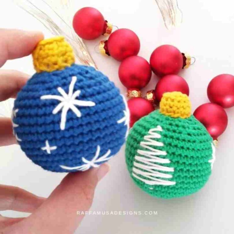 20+ Easy Christmas Bauble Crochet Patterns (Free & Adorable!)