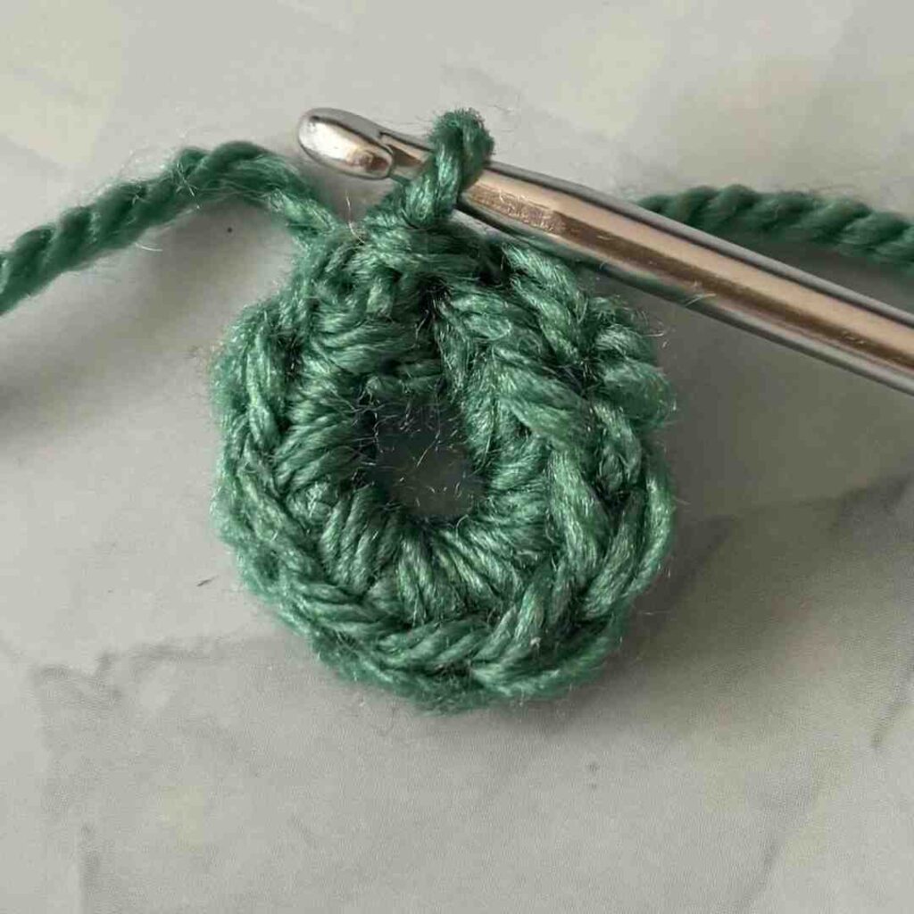 Crochet a Tiny Wreath Ornament: Quick & Festive Project for Christmas