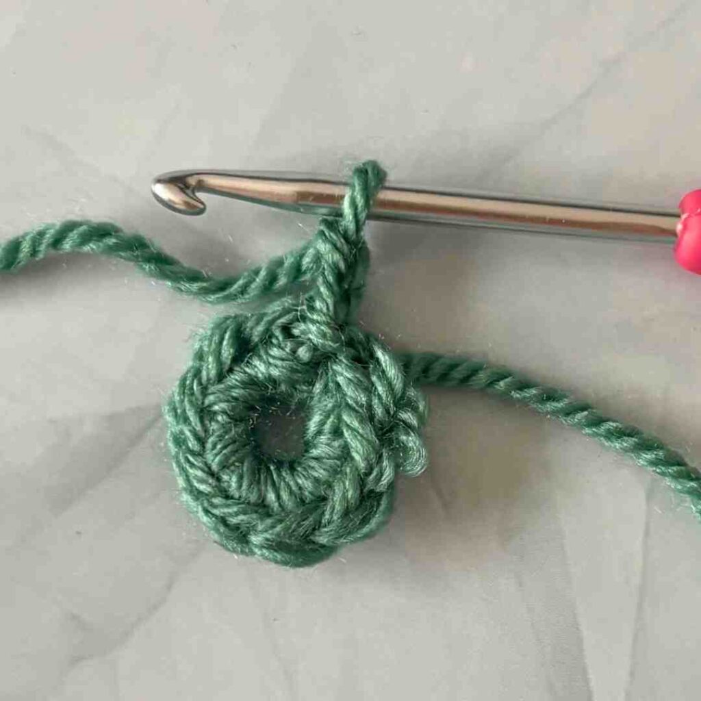Crochet a Tiny Wreath Ornament: Quick & Festive Project for Christmas